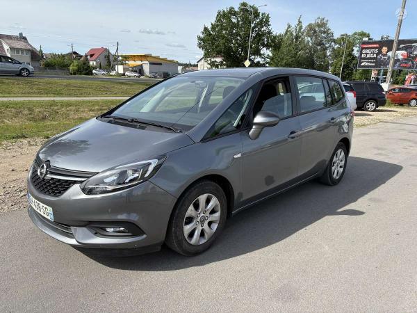 Серый Опель Zafira Tourer 2016 в Таураге, объемом двигателя 1.60 л и пробегом 223 тыс. км за 5200 €, фото 1 на AUTOMOTO.COM.LV