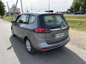 Серый Опель Zafira Tourer 2016 в Таураге, объемом двигателя 1.60 л и пробегом 223 тыс. км за 5200 €, фото 3 на AUTOMOTO.COM.LV