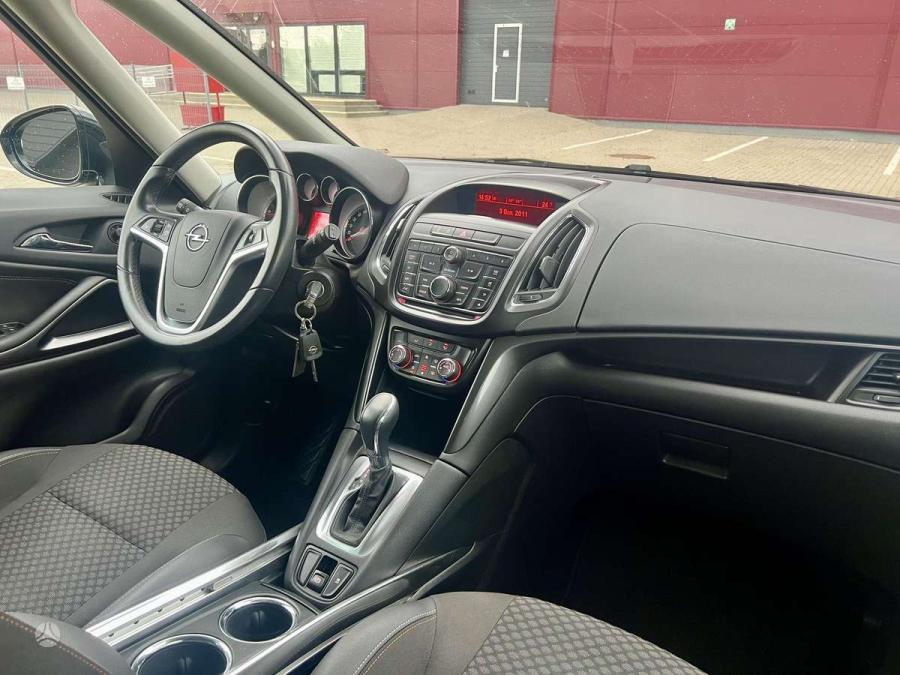 Pelēks Opel Zafira Tourer 2016 Kauņa, ar dzinēja tilpumu 1.96 L un nobraukumu 157 tūkst. km par 6690 €, foto 19 vietnē AUTOMOTO.COM.LV