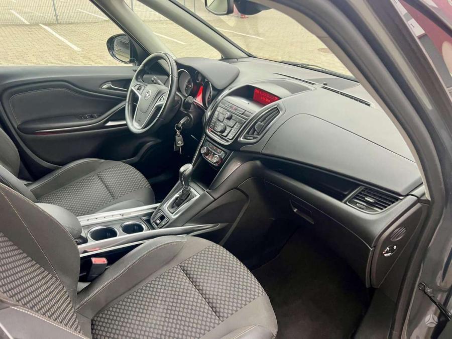 Pelēks Opel Zafira Tourer 2016 Kauņa, ar dzinēja tilpumu 1.96 L un nobraukumu 157 tūkst. km par 6690 €, foto 20 vietnē AUTOMOTO.COM.LV