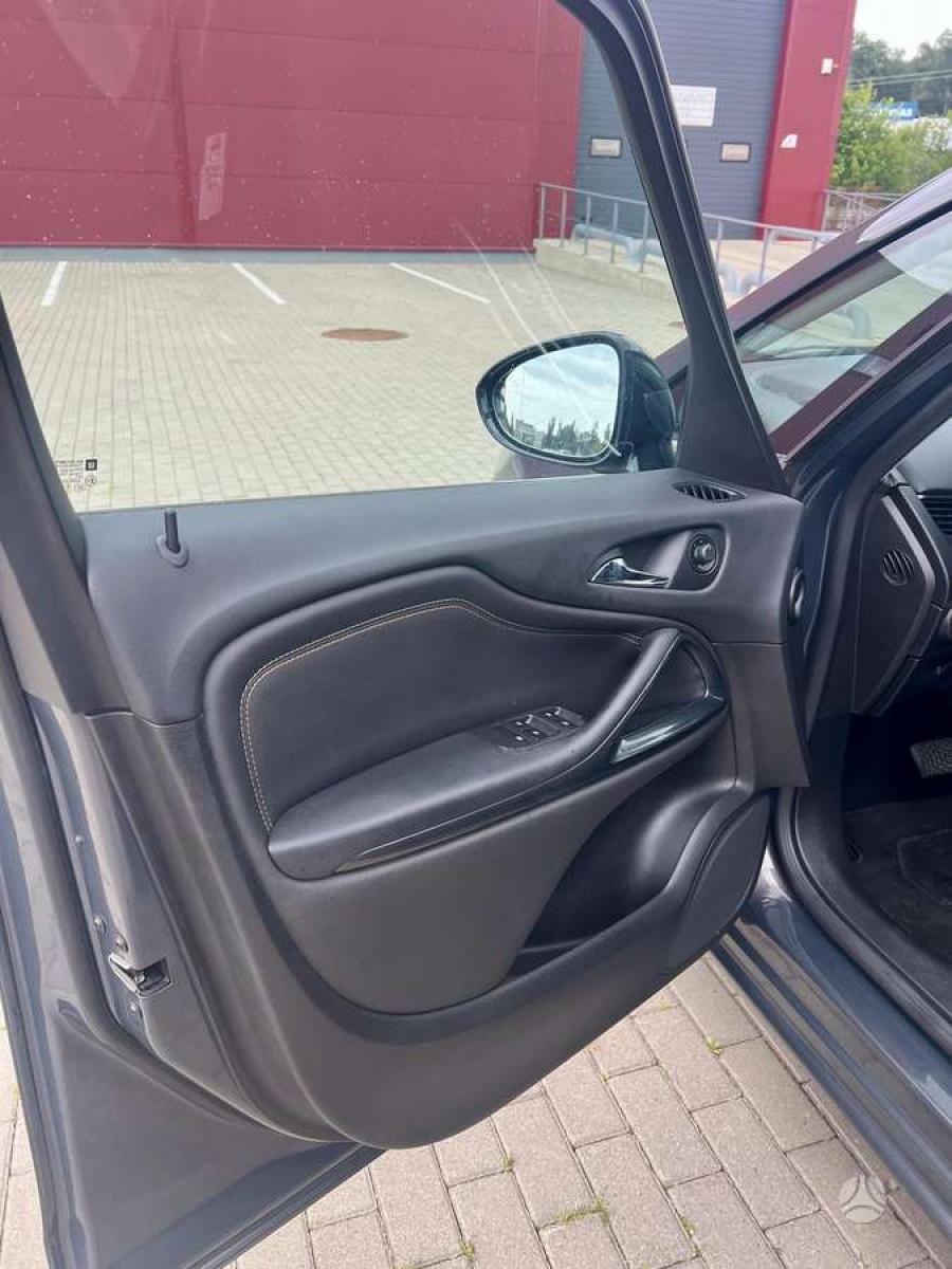 Pelēks Opel Zafira Tourer 2016 Kauņa, ar dzinēja tilpumu 1.96 L un nobraukumu 157 tūkst. km par 6690 €, foto 24 vietnē AUTOMOTO.COM.LV