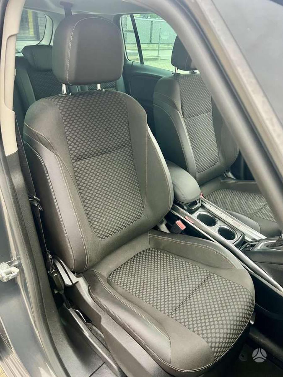 Pelēks Opel Zafira Tourer 2016 Kauņa, ar dzinēja tilpumu 1.96 L un nobraukumu 157 tūkst. km par 6690 €, foto 29 vietnē AUTOMOTO.COM.LV