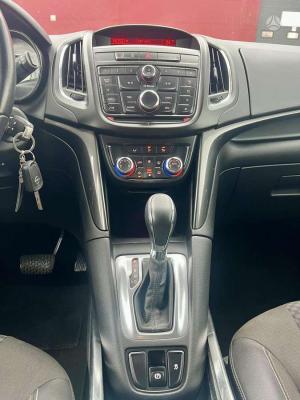 Pelēks Opel Zafira Tourer 2016 Kauņa, ar dzinēja tilpumu 1.96 L un nobraukumu 157 tūkst. km par 6690 €, foto 30 vietnē AUTOMOTO.COM.LV