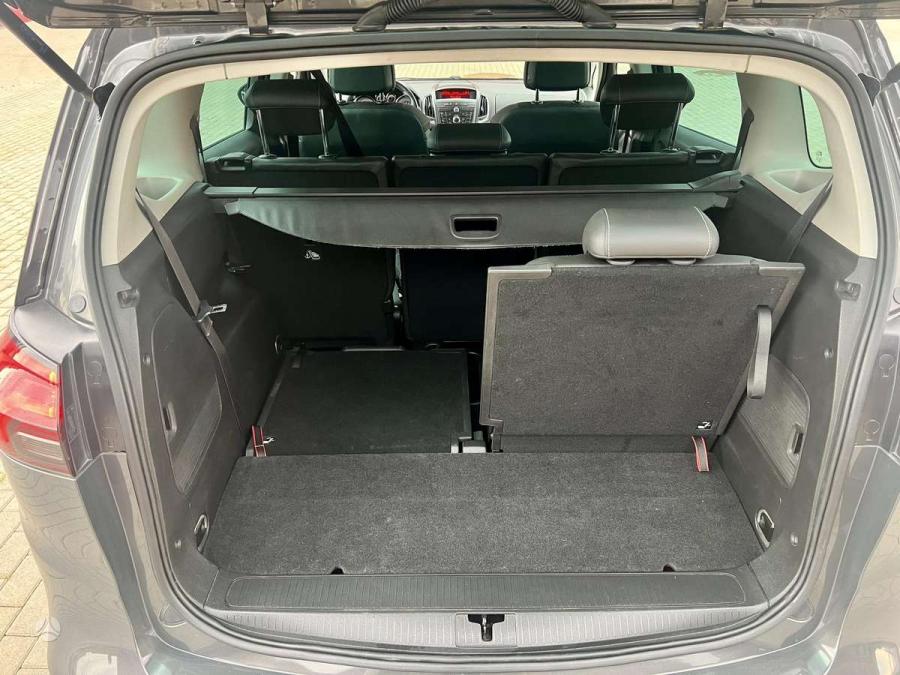 Pelēks Opel Zafira Tourer 2016 Kauņa, ar dzinēja tilpumu 1.96 L un nobraukumu 157 tūkst. km par 6690 €, foto 32 vietnē AUTOMOTO.COM.LV