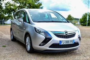 Grey Opel Zafira Tourer 2016 in Kretinga, with an engine capacity of 2.00 L and mileage of 237 thousand km for 7950 €, photo 5 on AUTOMOTO.COM.LV