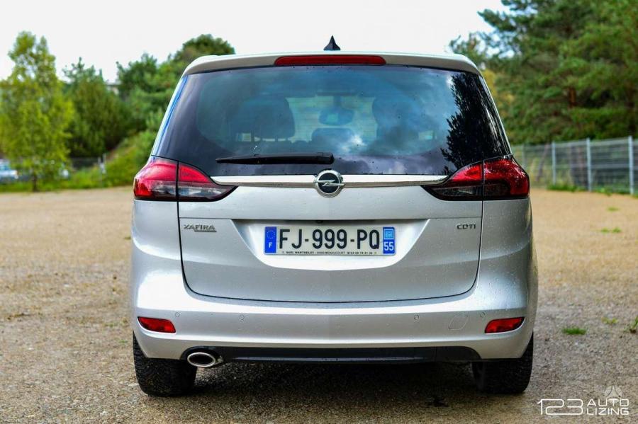 Grey Opel Zafira Tourer 2016 in Kretinga, with an engine capacity of 2.00 L and mileage of 237 thousand km for 7950 €, photo 7 on AUTOMOTO.COM.LV