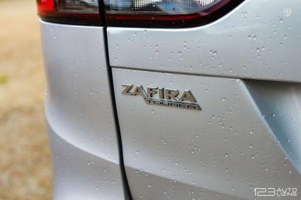 Grey Opel Zafira Tourer 2016 in Kretinga, with an engine capacity of 2.00 L and mileage of 237 thousand km for 7950 €, photo 8 on AUTOMOTO.COM.LV