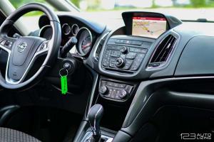 Grey Opel Zafira Tourer 2016 in Kretinga, with an engine capacity of 2.00 L and mileage of 237 thousand km for 7950 €, photo 17 on AUTOMOTO.COM.LV