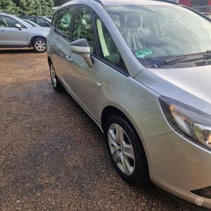 Pelēks Opel Zafira Tourer 2016 Utena, ar dzinēja tilpumu 1.36 L un nobraukumu 167 tūkst. km par 5900 €, foto 4 vietnē AUTOMOTO.COM.LV