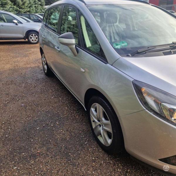 Pelēks Opel Zafira Tourer 2016 Utena, ar dzinēja tilpumu 1.36 L un nobraukumu 167 tūkst. km par 5900 €, foto 7 vietnē AUTOMOTO.COM.LV