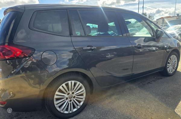 Grey Opel Zafira Tourer 2016 in Marijampole, with an engine capacity of 1.36 L and mileage of 230 thousand km for 5350 €, photo 6 on AUTOMOTO.COM.LV