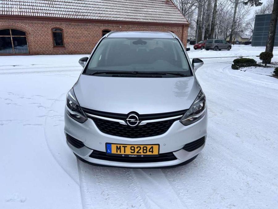 Pelēks Opel Zafira Tourer 2017 Marijampole, ar dzinēja tilpumu 1.60 L un nobraukumu 142 tūkst. km par 7200 €, foto 1 vietnē AUTOMOTO.COM.LV