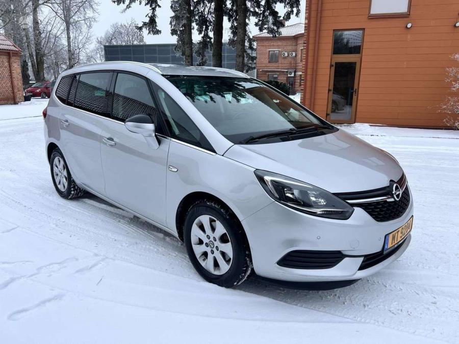 Pelēks Opel Zafira Tourer 2017 Marijampole, ar dzinēja tilpumu 1.60 L un nobraukumu 142 tūkst. km par 7200 €, foto 5 vietnē AUTOMOTO.COM.LV