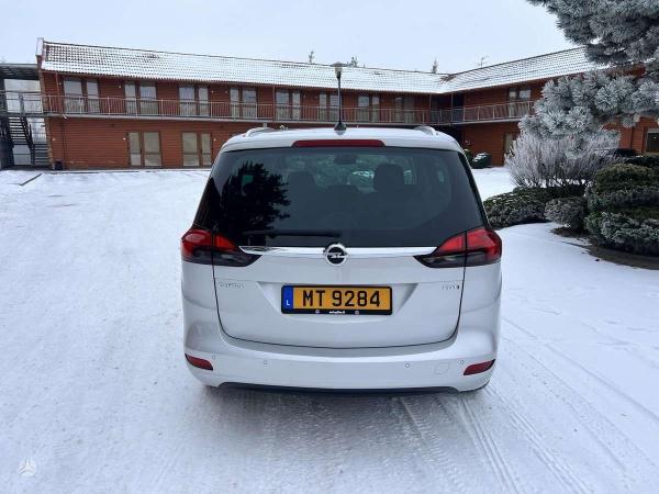 Grey Opel Zafira Tourer 2017 in Marijampole, with an engine capacity of 1.60 L and mileage of 142 thousand km for 7200 €, photo 6 on AUTOMOTO.COM.LV
