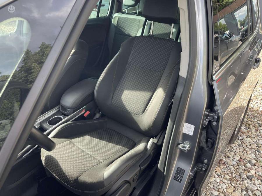 Серый Опель Zafira Tourer 2017 в Каунас, объемом двигателя 1.36 л и пробегом 140 тыс. км за 7800 €, фото 7 на AUTOMOTO.COM.LV