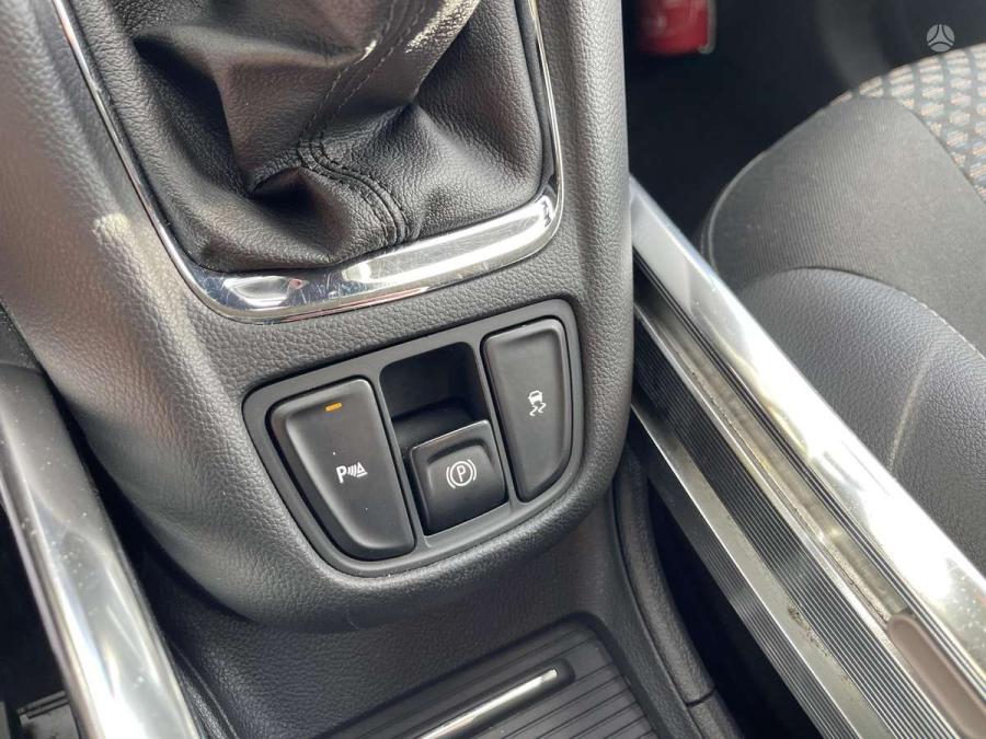 Серый Опель Zafira Tourer 2017 в Каунас, объемом двигателя 1.36 л и пробегом 140 тыс. км за 7800 €, фото 17 на AUTOMOTO.COM.LV