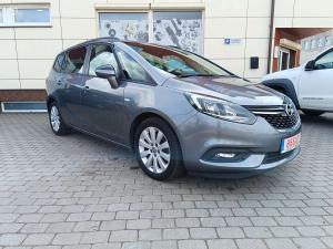 Pelēks Opel Zafira Tourer 2017 Kretinga, ar dzinēja tilpumu 1.96 L un nobraukumu 222 tūkst. km par 8400 €, foto  vietnē AUTOMOTO.COM.LV