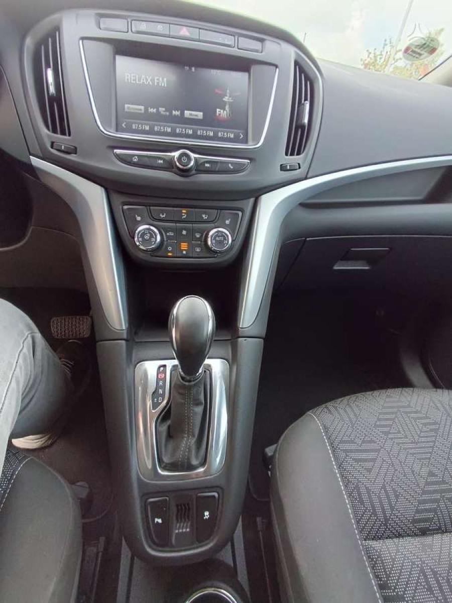 Pelēks Opel Zafira Tourer 2017 Kretinga, ar dzinēja tilpumu 1.96 L un nobraukumu 222 tūkst. km par 8400 €, foto 13 vietnē AUTOMOTO.COM.LV
