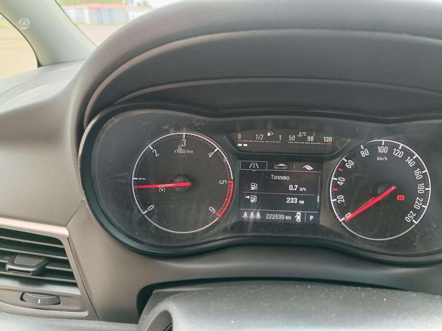Pelēks Opel Zafira Tourer 2017 Kretinga, ar dzinēja tilpumu 1.96 L un nobraukumu 222 tūkst. km par 8400 €, foto 14 vietnē AUTOMOTO.COM.LV