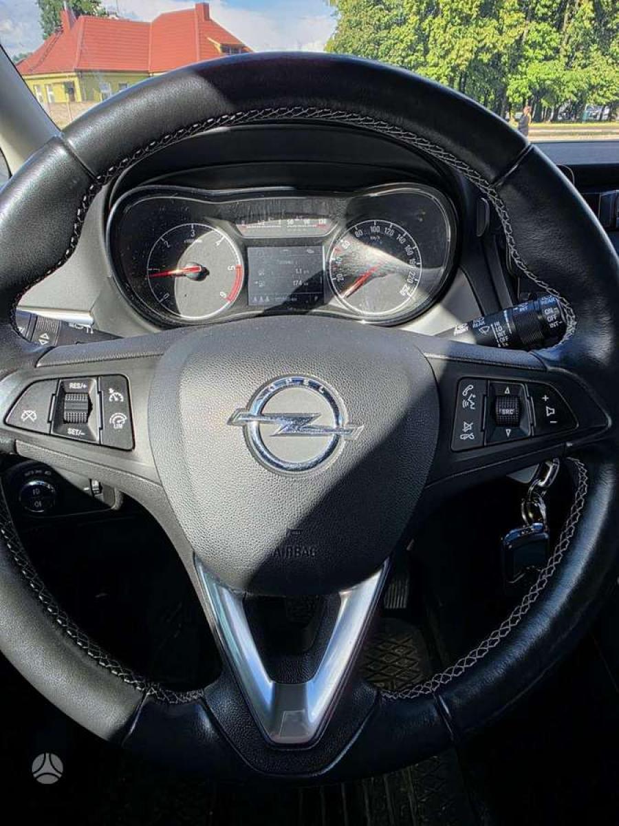 Grey Opel Zafira Tourer 2017 in Kaunas, with an engine capacity of 2.00 L and mileage of 162 thousand km for 8499 €, photo 5 on AUTOMOTO.COM.LV