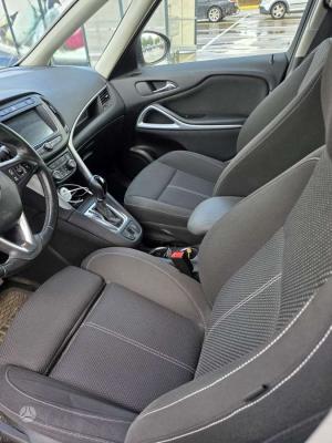 Grey Opel Zafira Tourer 2017 in Kaunas, with an engine capacity of 2.00 L and mileage of 162 thousand km for 8499 €, photo 6 on AUTOMOTO.COM.LV
