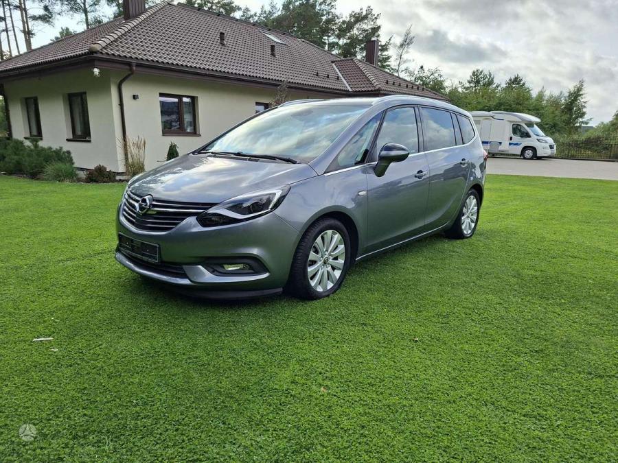 Серый Опель Zafira Tourer 2017 в Шилуте, объемом двигателя 2.00 л и пробегом 209 тыс. км за 7300 €, фото 1 на AUTOMOTO.COM.LV