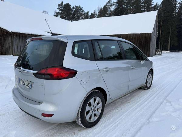 Grey Opel Zafira Tourer 2018 in Taurage, with an engine capacity of 1.60 L and mileage of 170 thousand km for 7500 €, photo 9 on AUTOMOTO.COM.LV