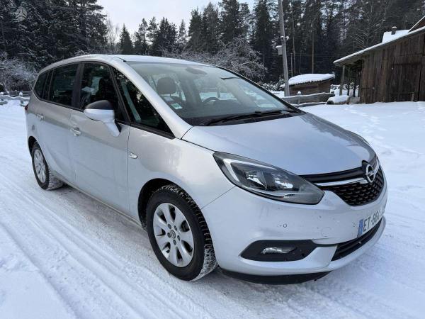 Grey Opel Zafira Tourer 2018 in Taurage, with an engine capacity of 1.60 L and mileage of 170 thousand km for 7500 €, photo 11 on AUTOMOTO.COM.LV