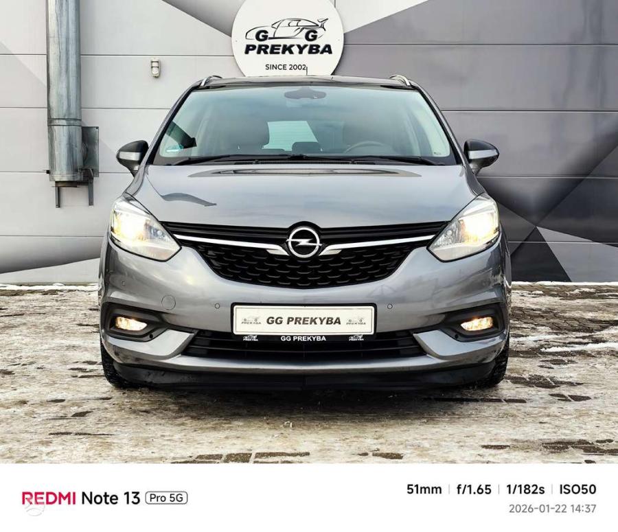 Grey Opel Zafira Tourer 2018 in Kaunas, with an engine capacity of 1.40 L and mileage of 212 thousand km for 7950 €, photo 3 on AUTOMOTO.COM.LV