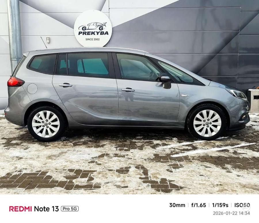 Grey Opel Zafira Tourer 2018 in Kaunas, with an engine capacity of 1.40 L and mileage of 212 thousand km for 7950 €, photo 5 on AUTOMOTO.COM.LV