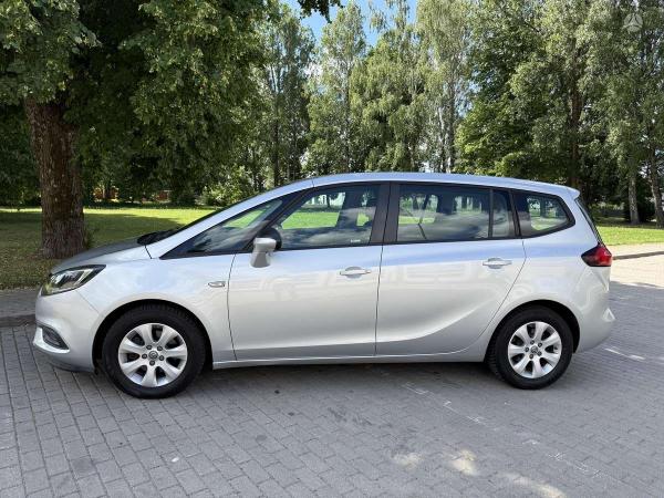 Grey Opel Zafira Tourer 2018 in Taurage, with an engine capacity of 1.60 L and mileage of 170 thousand km for 6900 €, photo 4 on AUTOMOTO.COM.LV