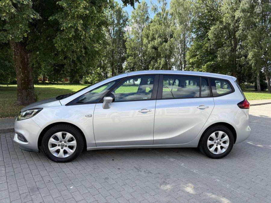 Pelēks Opel Zafira Tourer 2018 Tauragė, ar dzinēja tilpumu 1.60 L un nobraukumu 170 tūkst. km par 6900 €, foto 5 vietnē AUTOMOTO.COM.LV