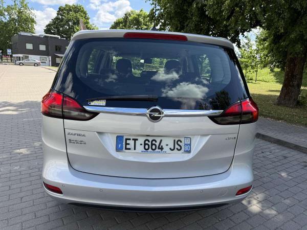 Grey Opel Zafira Tourer 2018 in Taurage, with an engine capacity of 1.60 L and mileage of 170 thousand km for 6900 €, photo 6 on AUTOMOTO.COM.LV