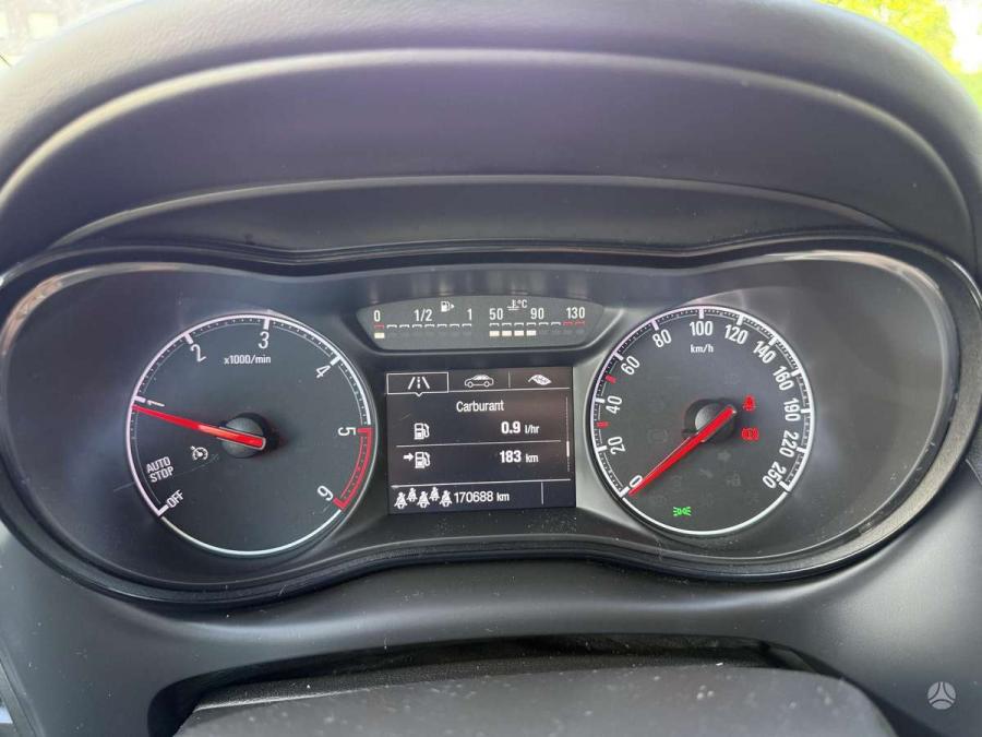Pelēks Opel Zafira Tourer 2018 Tauragė, ar dzinēja tilpumu 1.60 L un nobraukumu 170 tūkst. km par 6900 €, foto 19 vietnē AUTOMOTO.COM.LV
