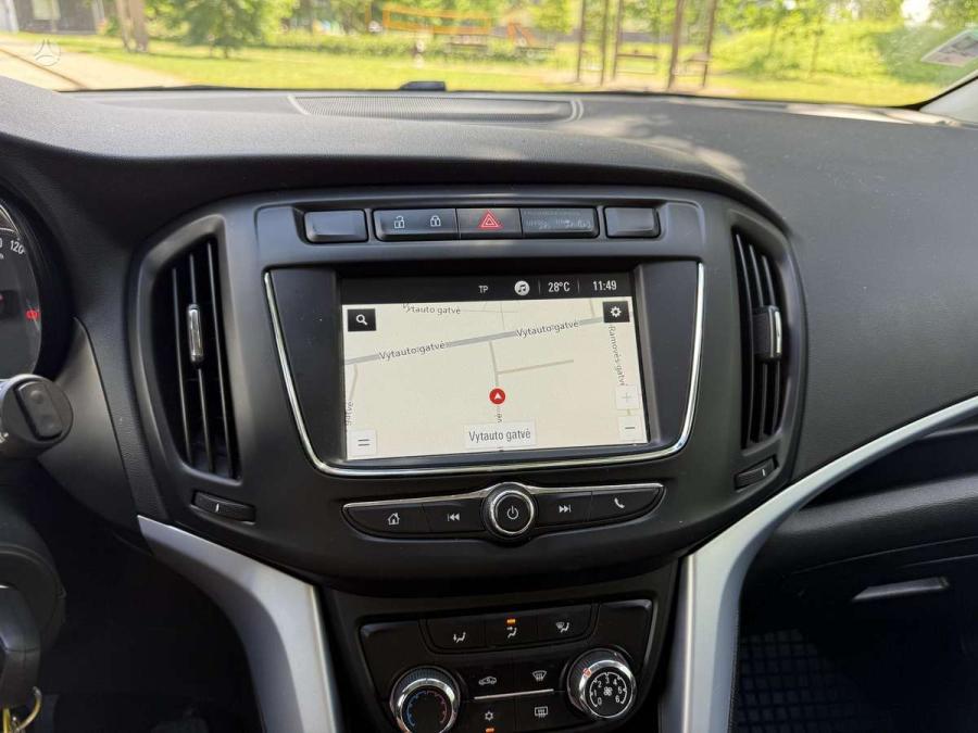 Pelēks Opel Zafira Tourer 2018 Tauragė, ar dzinēja tilpumu 1.60 L un nobraukumu 170 tūkst. km par 6900 €, foto 20 vietnē AUTOMOTO.COM.LV