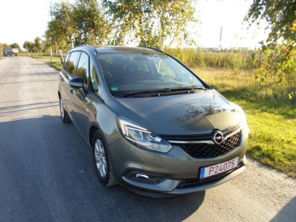 Серый Опель Zafira Tourer 2018 в Шяуляй, объемом двигателя 1.40 л и пробегом 103 тыс. км за 7950 €, фото 1 на AUTOMOTO.COM.LV