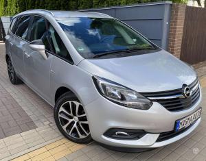 Grey Opel Zafira Tourer 2019 in Marijampole, with an engine capacity of 1.96 L and mileage of 163 thousand km for 8999 €, photo 10 on AUTOMOTO.COM.LV