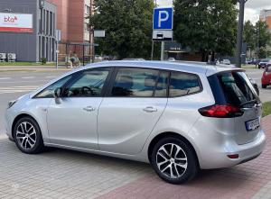 Grey Opel Zafira Tourer 2019 in Marijampole, with an engine capacity of 1.96 L and mileage of 163 thousand km for 8999 €, photo 13 on AUTOMOTO.COM.LV