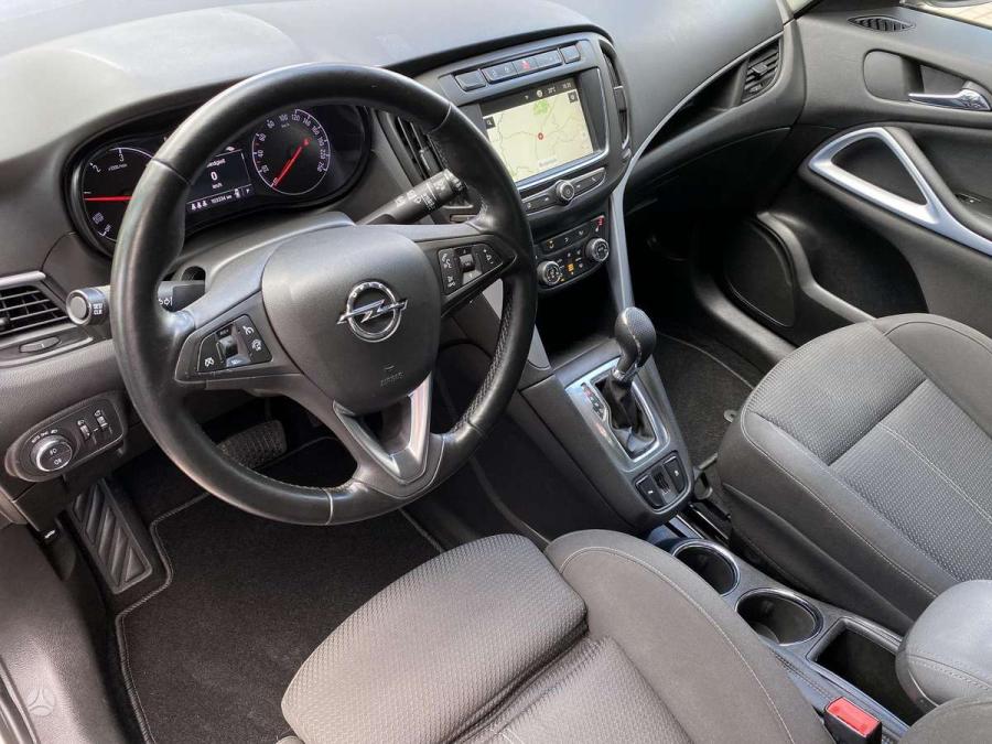 Grey Opel Zafira Tourer 2019 in Marijampole, with an engine capacity of 1.96 L and mileage of 163 thousand km for 8999 €, photo 18 on AUTOMOTO.COM.LV