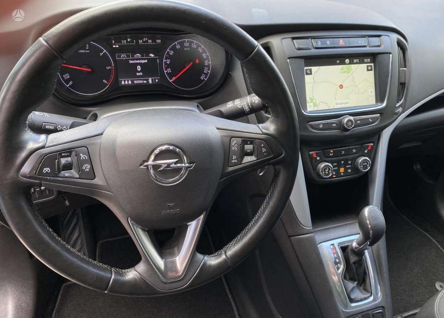 Grey Opel Zafira Tourer 2019 in Marijampole, with an engine capacity of 1.96 L and mileage of 163 thousand km for 8999 €, photo 19 on AUTOMOTO.COM.LV