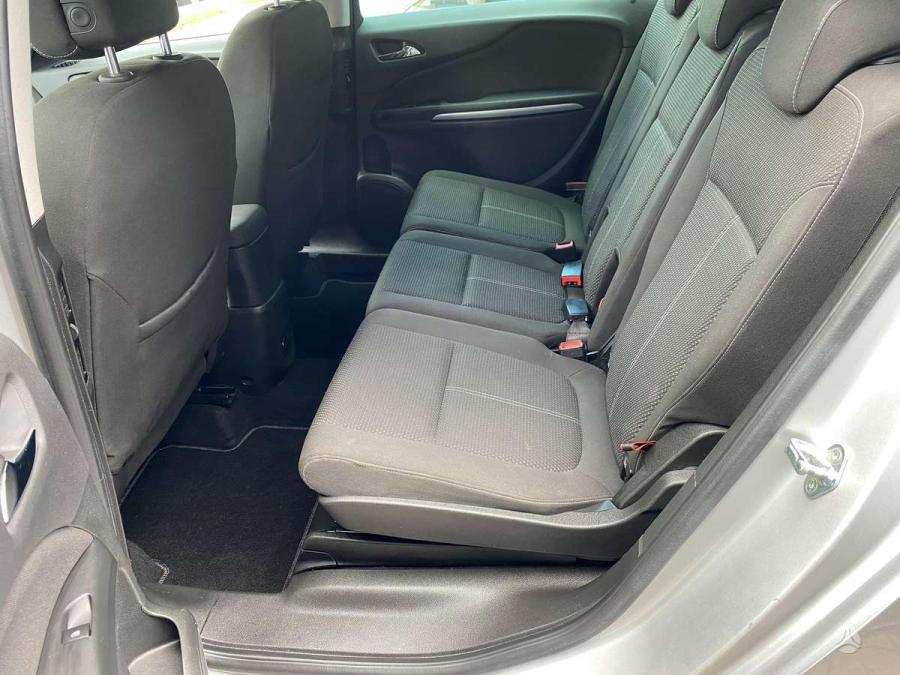 Grey Opel Zafira Tourer 2019 in Marijampole, with an engine capacity of 1.96 L and mileage of 163 thousand km for 8999 €, photo 31 on AUTOMOTO.COM.LV