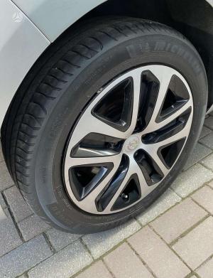 Grey Opel Zafira Tourer 2019 in Marijampole, with an engine capacity of 1.96 L and mileage of 163 thousand km for 8999 €, photo 33 on AUTOMOTO.COM.LV