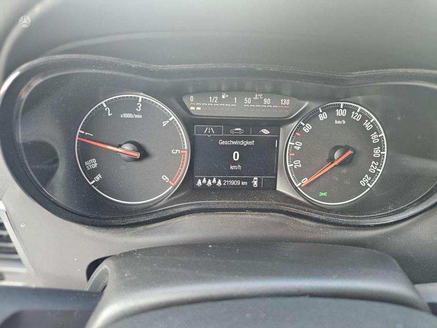 Grey Opel Zafira Tourer 2019 in Kedainiai, with an engine capacity of 1.60 L and mileage of 211 thousand km for 8900 €, photo 15 on AUTOMOTO.COM.LV