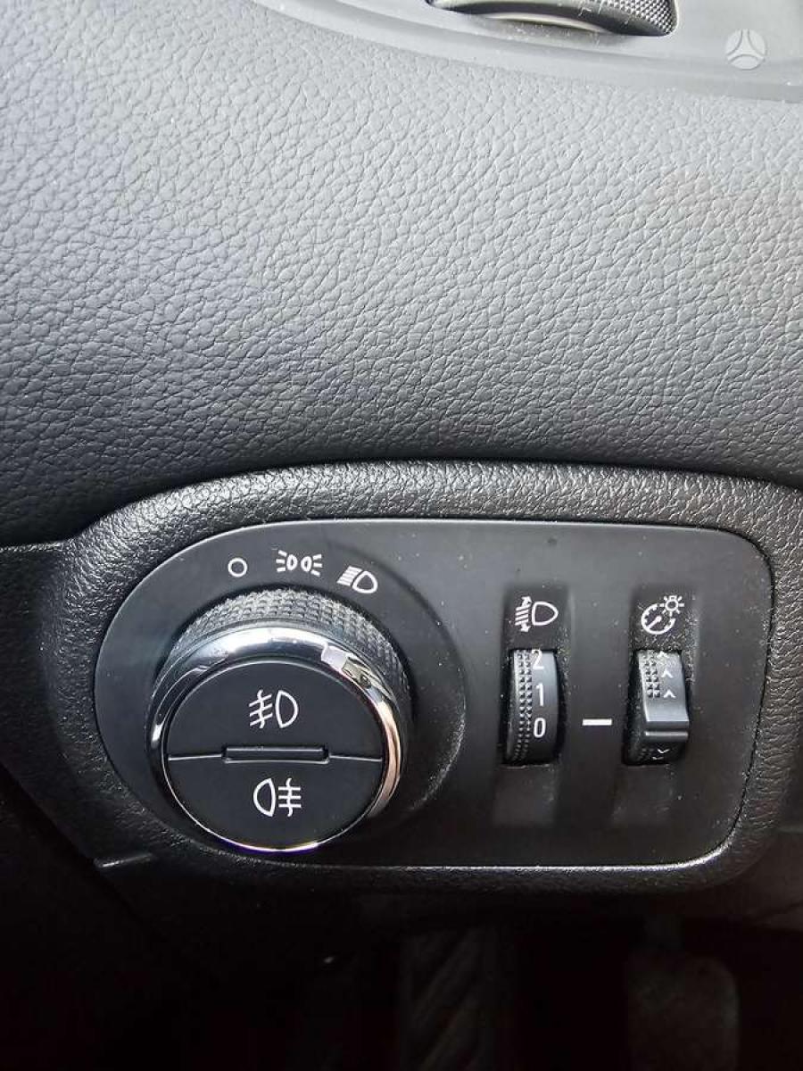 Grey Opel Zafira Tourer 2019 in Kedainiai, with an engine capacity of 1.60 L and mileage of 211 thousand km for 8900 €, photo 27 on AUTOMOTO.COM.LV