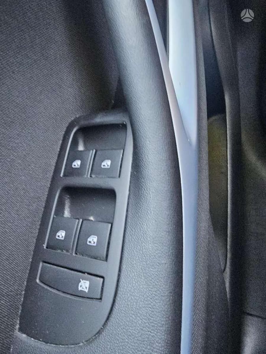Grey Opel Zafira Tourer 2019 in Kedainiai, with an engine capacity of 1.60 L and mileage of 211 thousand km for 8900 €, photo 28 on AUTOMOTO.COM.LV