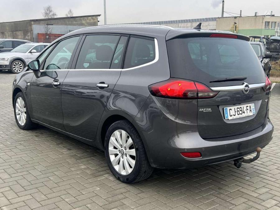 Pelēks Opel Zafira Tourer 2012 Tauragė, ar dzinēja tilpumu 1.97 L un nobraukumu 222 tūkst. km par 4500 €, foto 7 vietnē AUTOMOTO.COM.LV