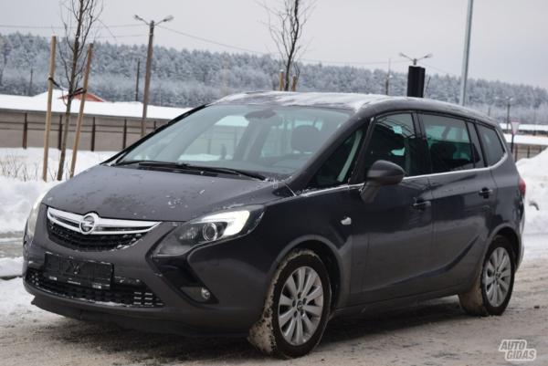 Pelēks Opel Zafira Tourer 2012 Viļņa, ar dzinēja tilpumu 2.00 L un nobraukumu 237 tūkst. km par 5900 €, foto 1 vietnē AUTOMOTO.COM.LV