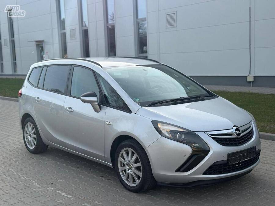 Pelēks Opel Zafira Tourer 2012 Viļņa, ar dzinēja tilpumu 2.00 L un nobraukumu 330 tūkst. km par 4500 €, foto 3 vietnē AUTOMOTO.COM.LV