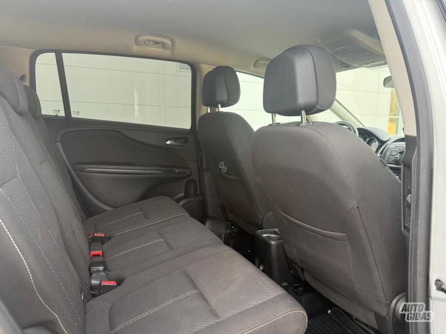 Pelēks Opel Zafira Tourer 2012 Viļņa, ar dzinēja tilpumu 2.00 L un nobraukumu 330 tūkst. km par 4500 €, foto 12 vietnē AUTOMOTO.COM.LV