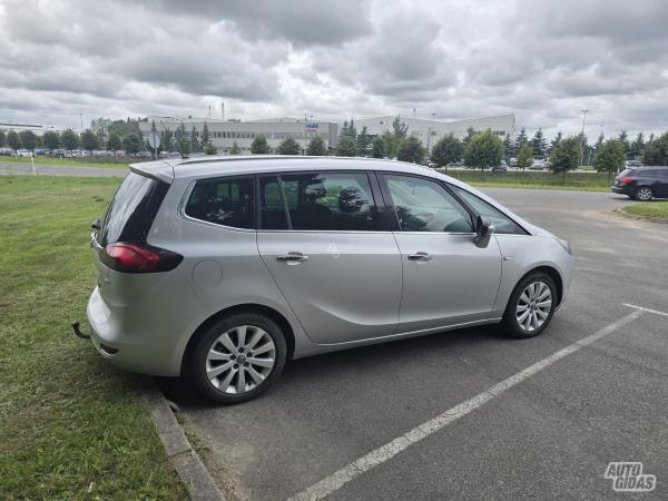 Grey Opel Zafira Tourer 2012 in Klaipeda, with an engine capacity of 2.00 L and mileage of 326 thousand km for 3700 €, photo 7 on AUTOMOTO.COM.LV